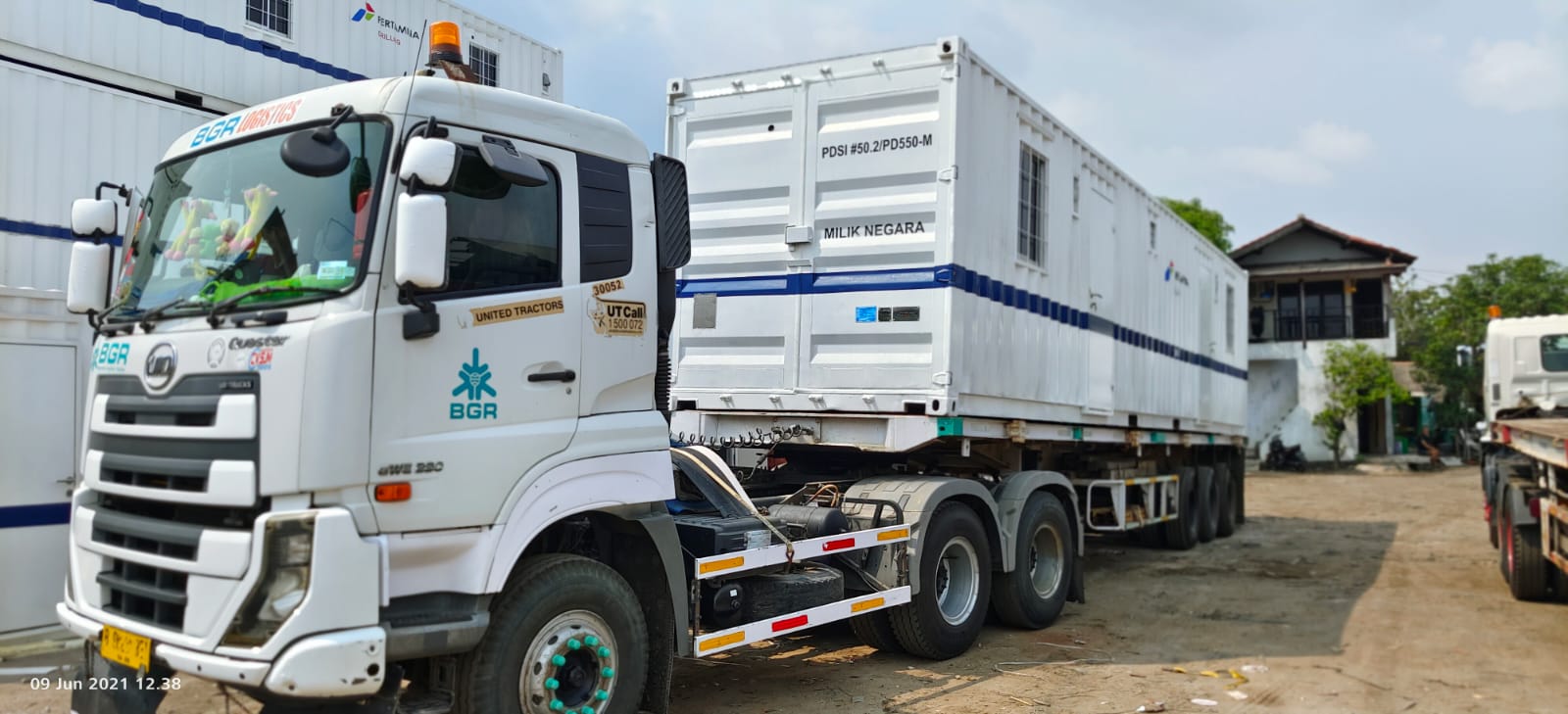 Sewa Container Flat Rack: Penyimpanan Barang Berukuran Besar ...